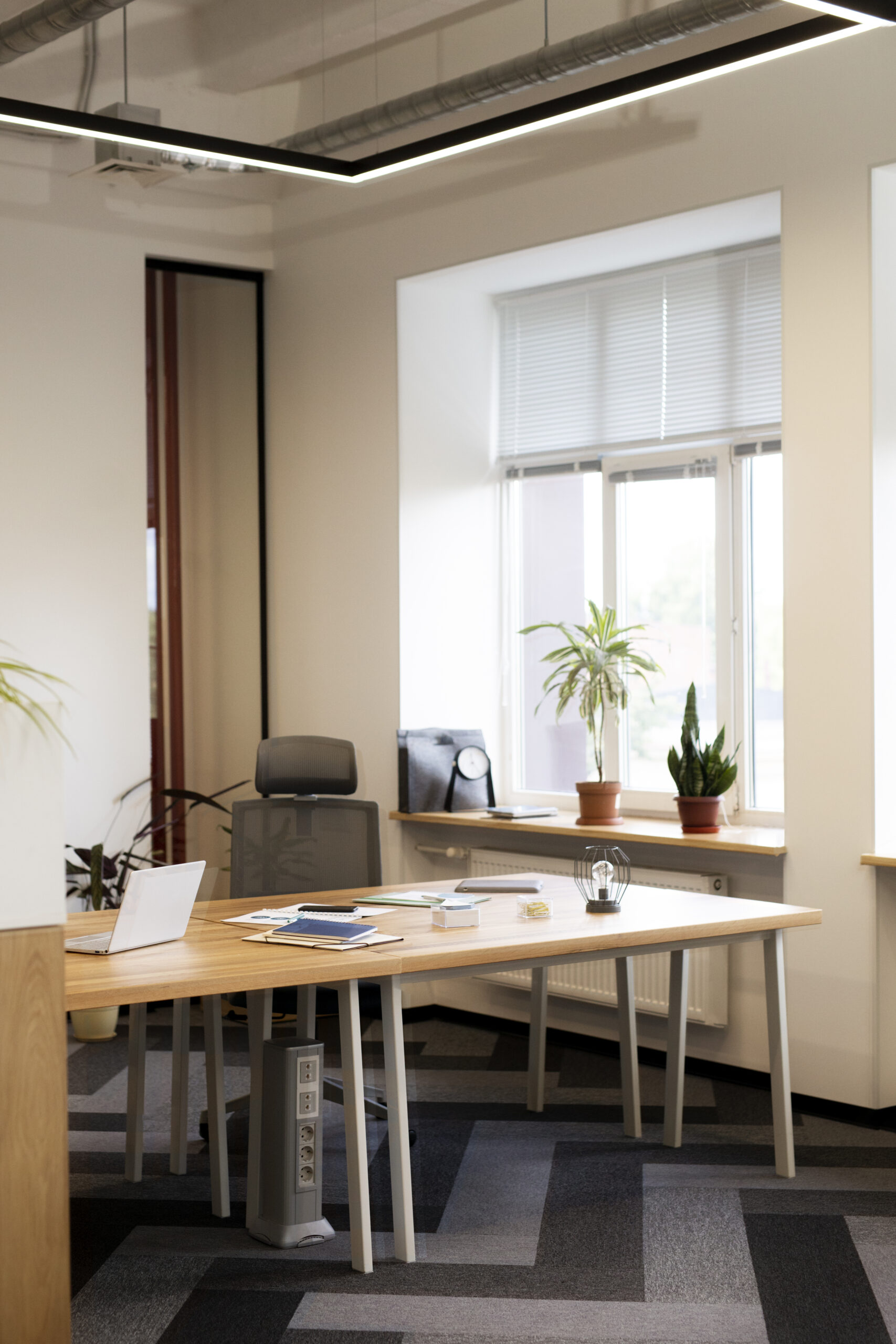 Place Your Bulk Jackets Order - Get 40% Off- Contact Us | Oasis Jackets